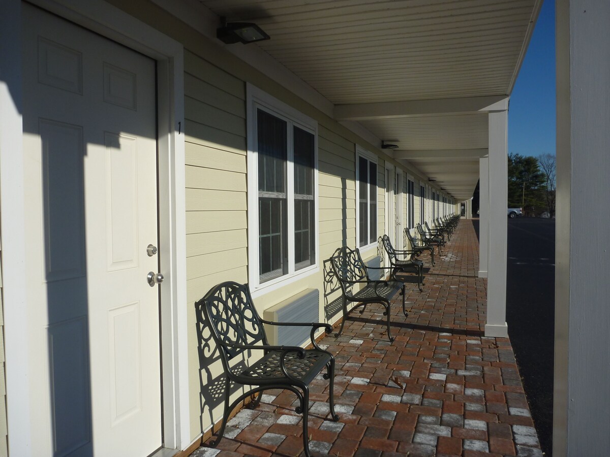 Yankee Clipper Motel: 2022 Room Prices, Deals & Reviews | Expedia.com