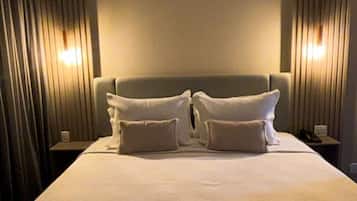 Quarto luxo | Cofres nos quartos, cortinas blackout, Wi-Fi de cortesia, roupa de cama