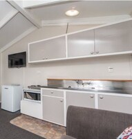 Cabine, casa de banho partilhada (Kitchen) | Kitchenette privada | Uma chaleira elétrica 