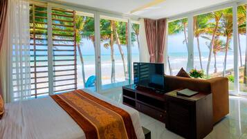 Suite, em frente à praia | Roupa de alta qualidade, camas de colchão pillowtop, minibar