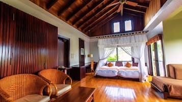 Quarto, não fumadores, terraço (Garden Villa, Twin bed) | 1 quarto, roupa de alta qualidade, cofre no quarto, secretária