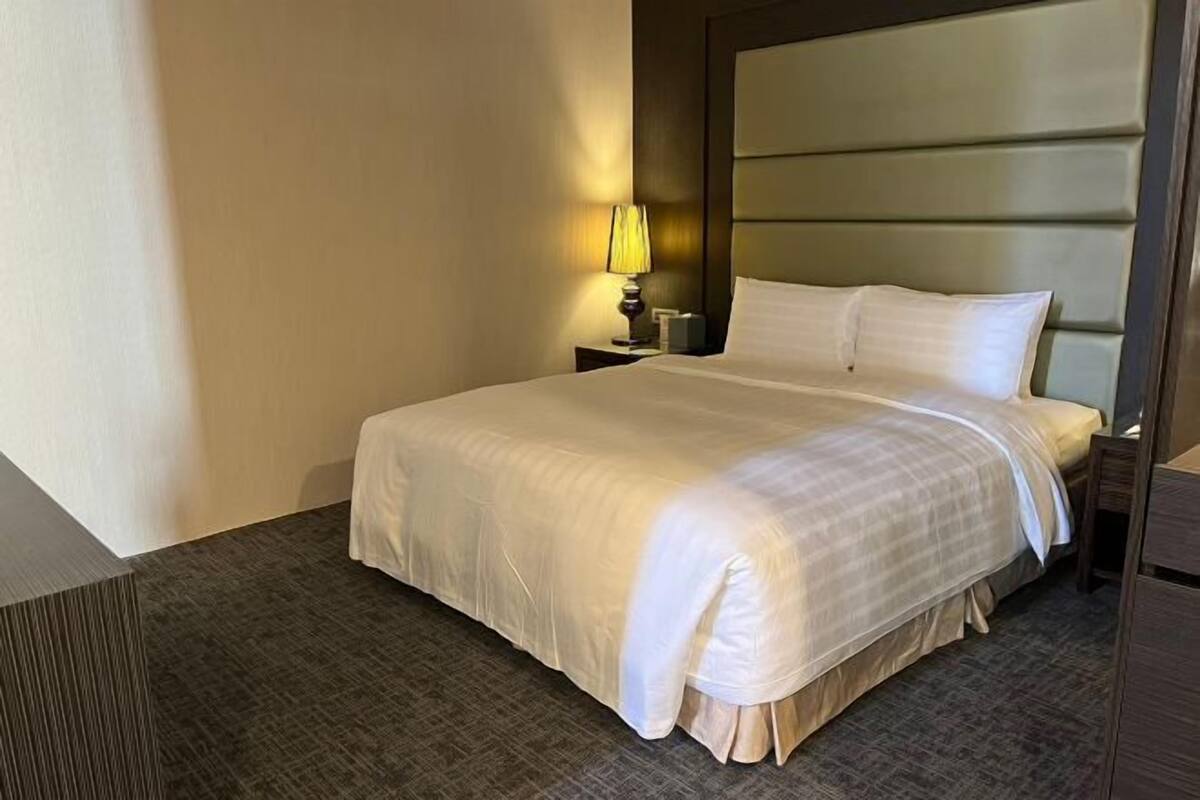 1 quarto, roupa de alta qualidade, edredões de penas, minibar