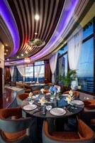 2 restaurantes: opção de café da manhã, almoço e jantar