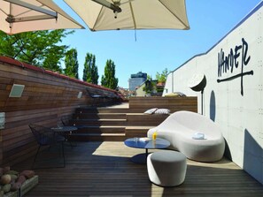 Piscina exterior, da(s) 9:00 à(s) 18:00, espreguiçadeiras 