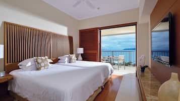 Quarto club, 2 quartos, para não fumantes, vista para o oceano (Adult Only 13 or over) | Frigobar, cofres nos quartos, escrivaninha, cortinas blackout