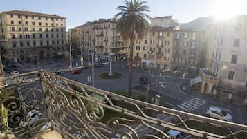 Quarto, sacada, vista para a cidade | Vista para a cidade