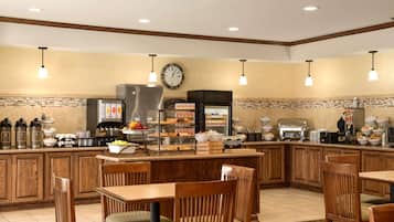 Café da manhã continental grátis todos os dias