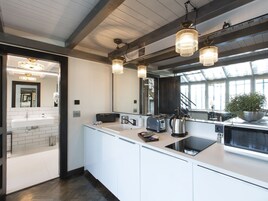 Cofre no quarto, ferro/tábua de engomar, Wi-fi grátis 