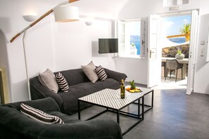 Villa, 2 quartos, vista parcial para o mar (Ocean Breeze Villa) | Roupa de alta qualidade, edredões de penas, camas de colchão pillowtop 