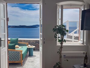 Villa, vista para o mar (Aurora Grace Villa Indoor Plunge Pool) | Roupa de alta qualidade, edredões de penas, camas de colchão pillowtop 