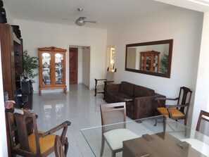 Televisor LCD de 32 polegadas com canais por cabo, televisor 