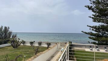 Frigobar, cofres nos quartos, individualmente decorados