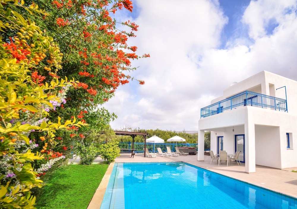 Azzurro Luxury Holiday Villas - Пейя