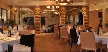 3 restaurantes, café da manhã, culinária portuguesa