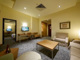 Suite Executiva, 1 quarto | Sala | Televisor, leitor de DVD, base para iPod 