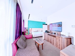 Quarto Privilege, Quarto Twin | Roupa de alta qualidade, camas de colchão pillowtop, cofre no quarto 
