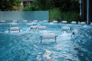 Piscina interior, piscina exterior