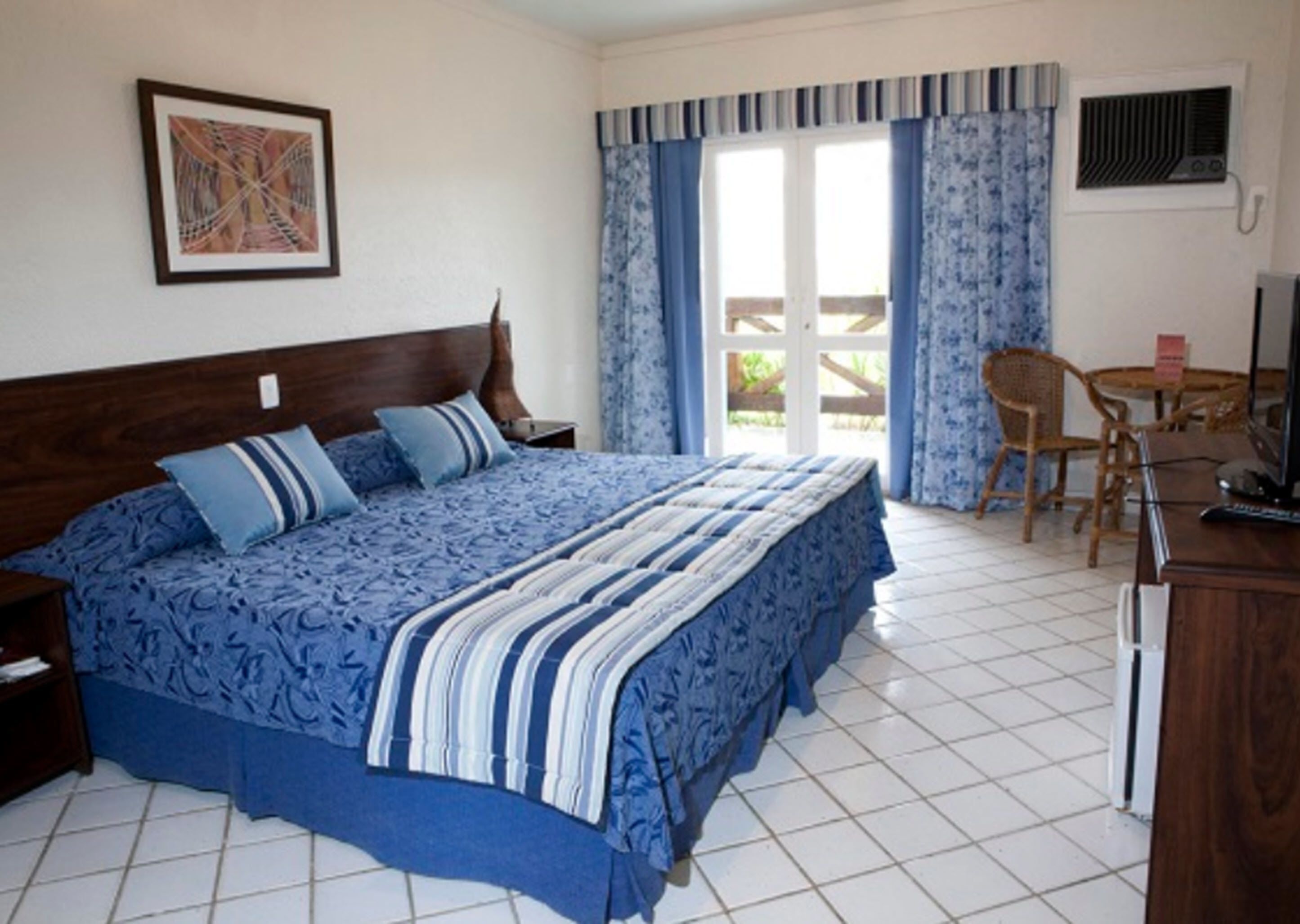 Cofre no quarto, Wi-fi grátis, roupa de cama fornecida 