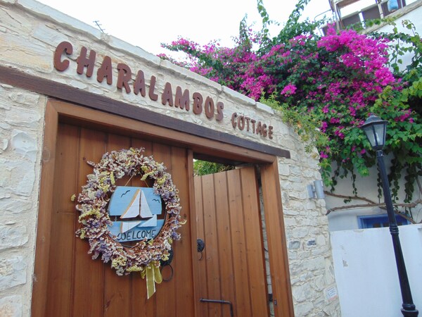 Charalambos Holiday Cottage - Zypern