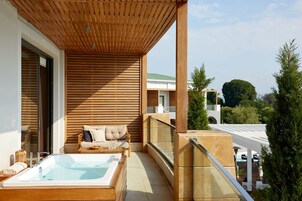 Suite Deluxe, banheira de hidromassagem grande, vista para o mar | Vista do quarto