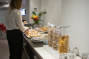 Buffet de pequeno-almoço