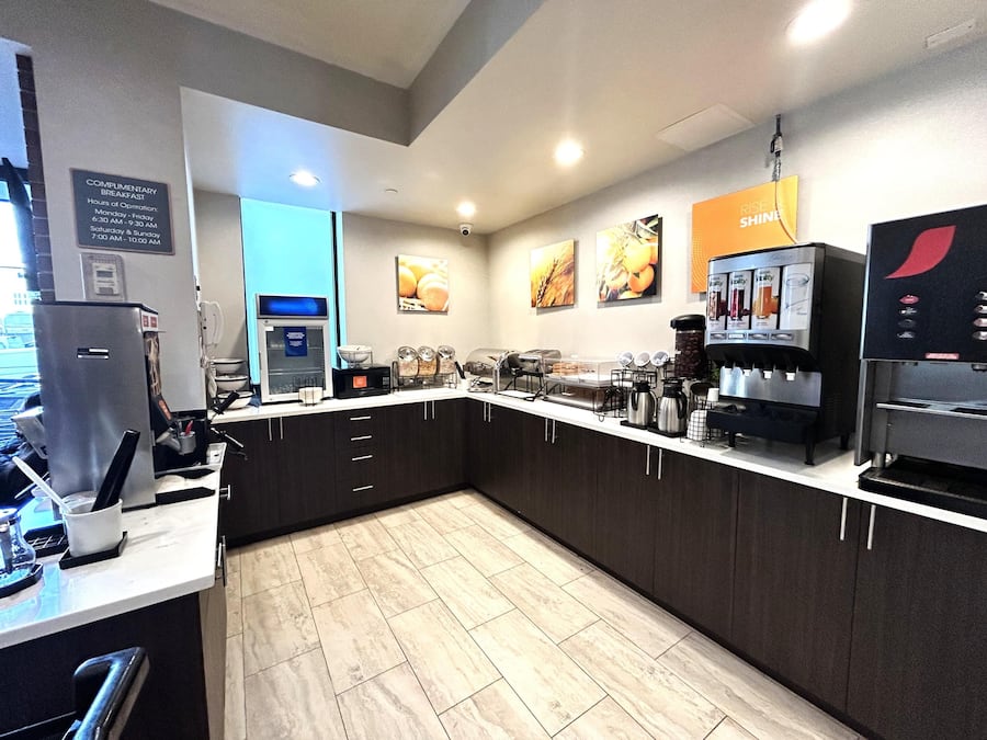 Café da manhã continental grátis todos os dias