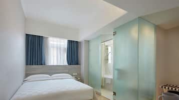 Quarto Duplo Deluxe | Secretária, cortinas/cortinados opacos, Wi-fi grátis