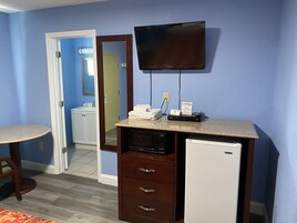 Cofres nos quartos, Wi-Fi de cortesia, roupa de cama