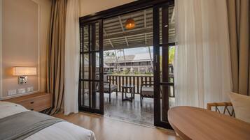 Quarto Duplo Deluxe para 1 Pessoa, 1 quarto, não fumadores, vista para o lago | Minibar, cofre no quarto, Wi-fi grátis, roupa de cama fornecida