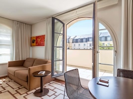 Apartamento, 1 cama de casal e sofá-cama, sacada | Roupas de cama premium, cofres nos quartos, escrivaninha