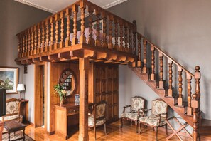 Suíte estúdio família | Roupas de cama premium, cofres nos quartos, escrivaninha