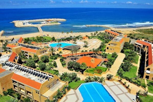 Piscina interna, piscina externa