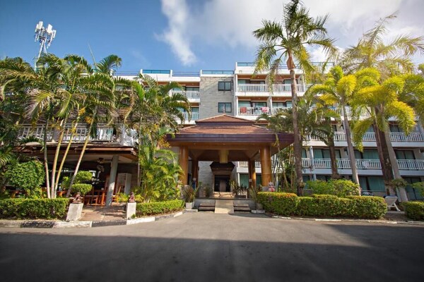 Honey Resort - Karon Beach