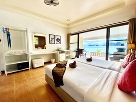 Beach Front Room | Cofres nos quartos, Wi-Fi de cortesia, roupa de cama