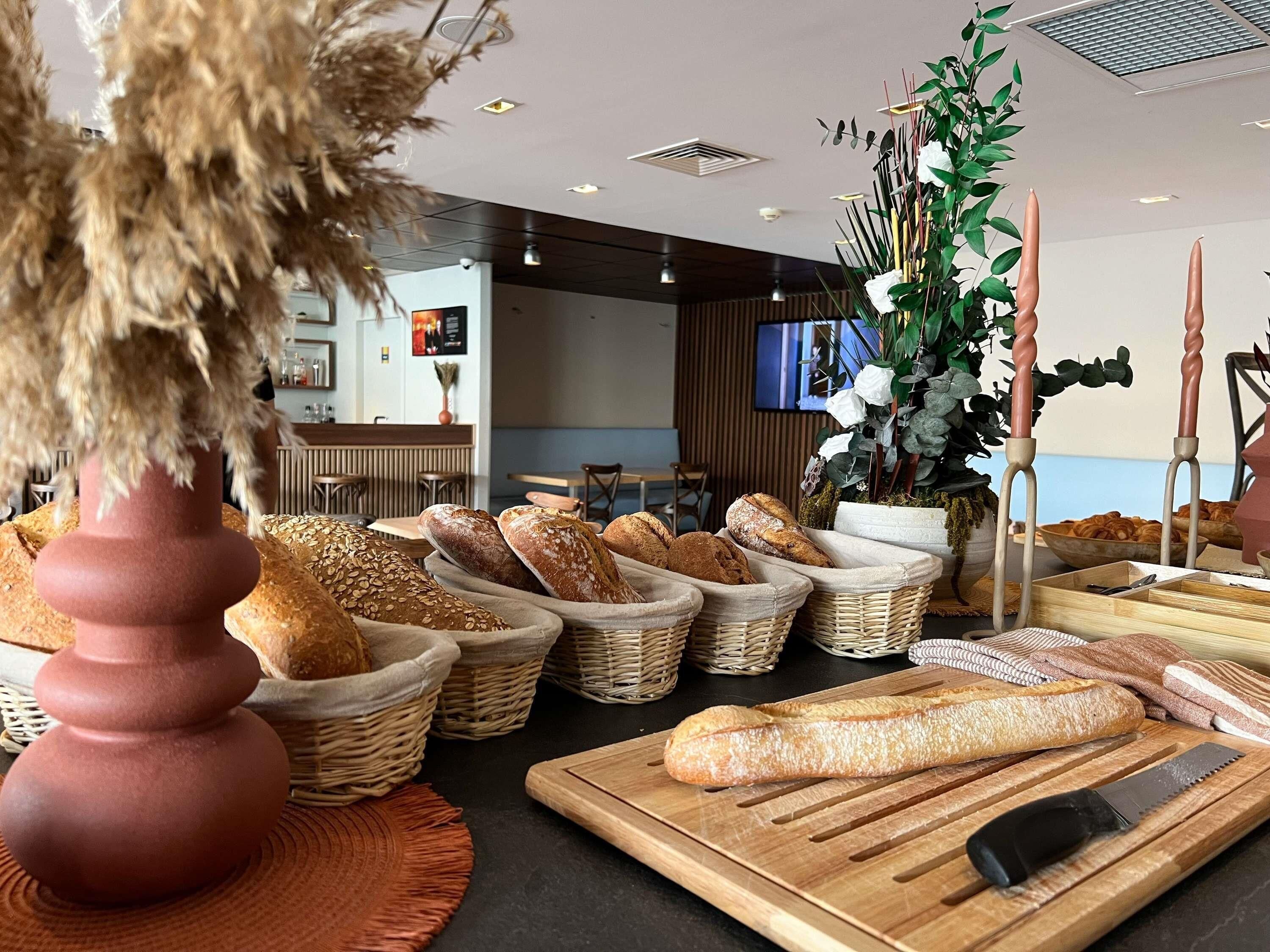 Pequeno-almoço tipo buffet diário incluído 