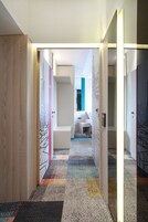 Quarto Duplo ou Twin Standard, Vista para a cidade | Minibar, cofre no quarto, secretária, quartos insonorizados 