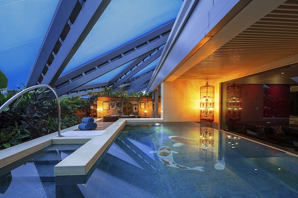 Suíte luxo, 1 cama King | Terraço/pátio