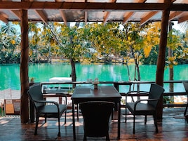 Café da manhã, almoço e jantar