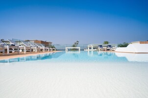 Piscina exterior sazonal 