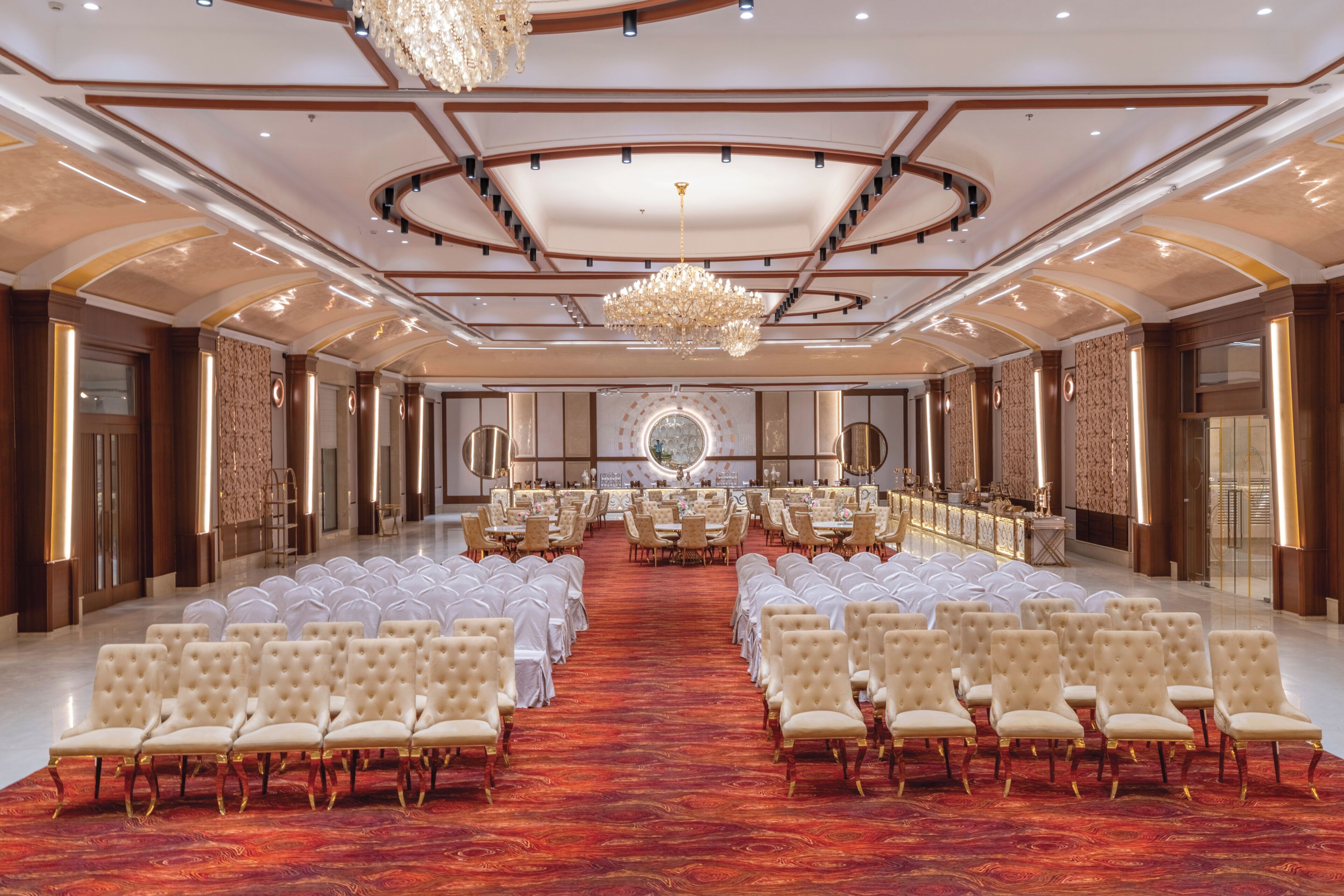 Fachada da propriedade à noite