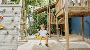 Área de recreio para crianças (ao ar livre)