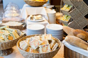 Pequeno-almoço tipo buffet incluído 