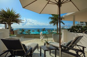 Quarto, 1 cama King, vista para o oceano (Rock Royalty) | Vista do quarto