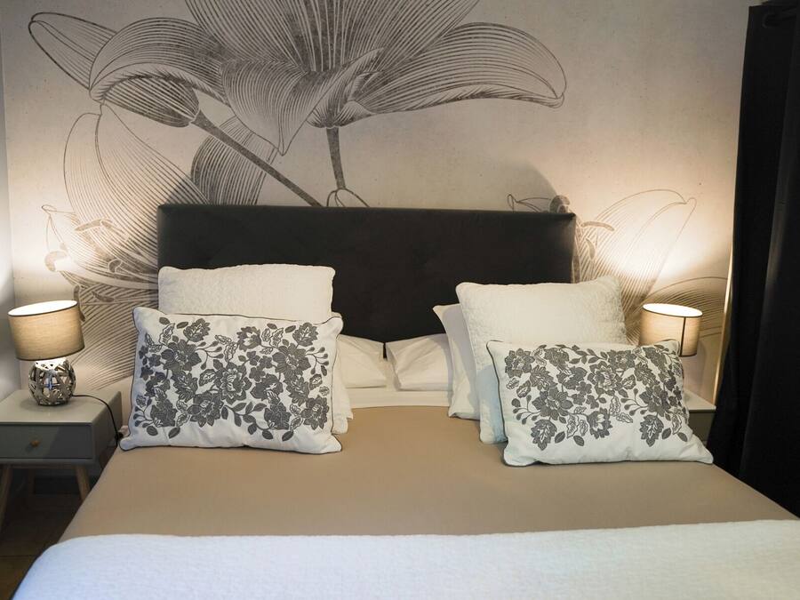 Suíte superluxo, vista para o rio | Roupas de cama premium, cofres nos quartos, individualmente decorados