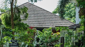 Quarto família, para não fumantes | Vista para o jardim