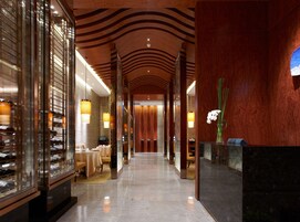 3 restaurantes, pequenos-almoços servidos, cozinha chinesa 