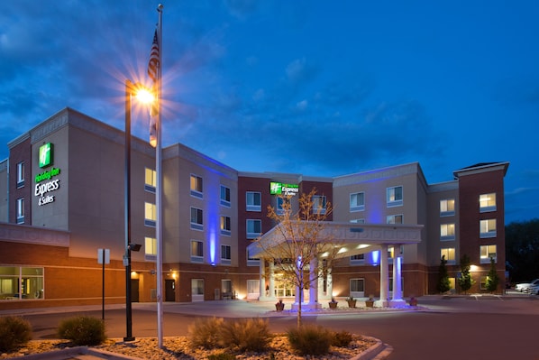 Holiday Inn Express Hotel & Suites Denver North - Thornton, an IHG ...