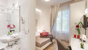 Quarto casal econômico (Breakfast at Navona Street Hotel) | 1 quarto, frigobar, cofres nos quartos, escrivaninha