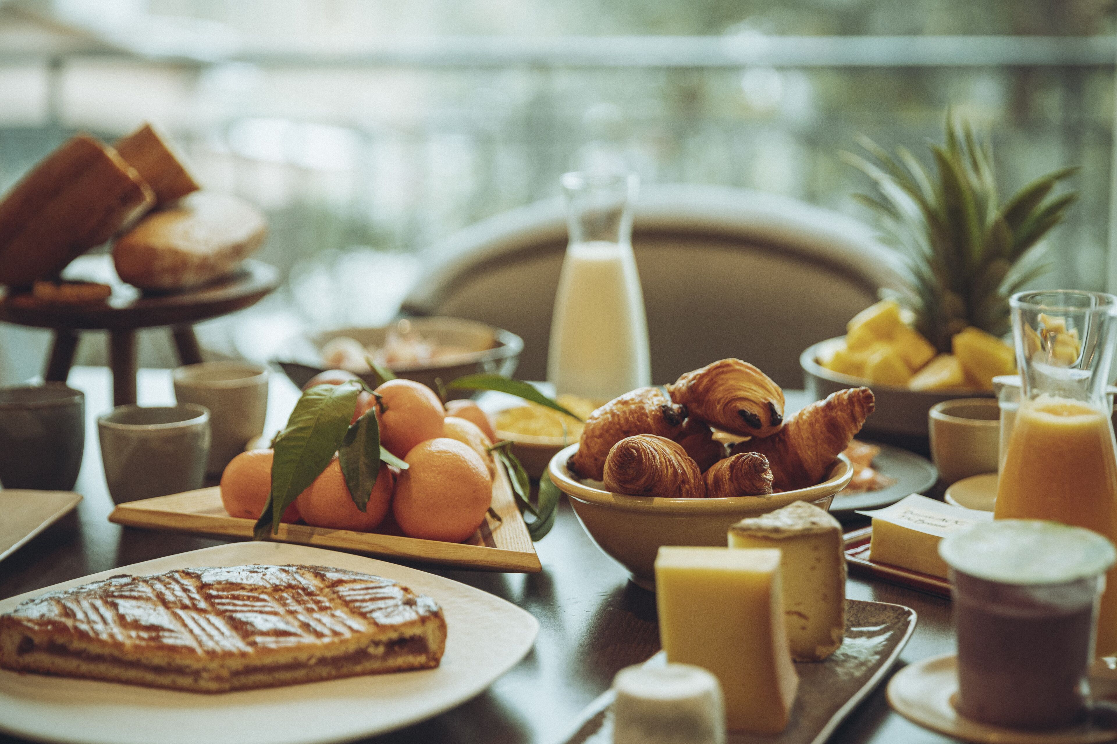 Pequeno-almoço continental diário mediante uma taxa 