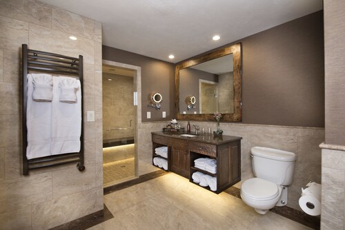 The Keeter Center at College of the Ozarks Reviews, Deals & Photos 2024 ...